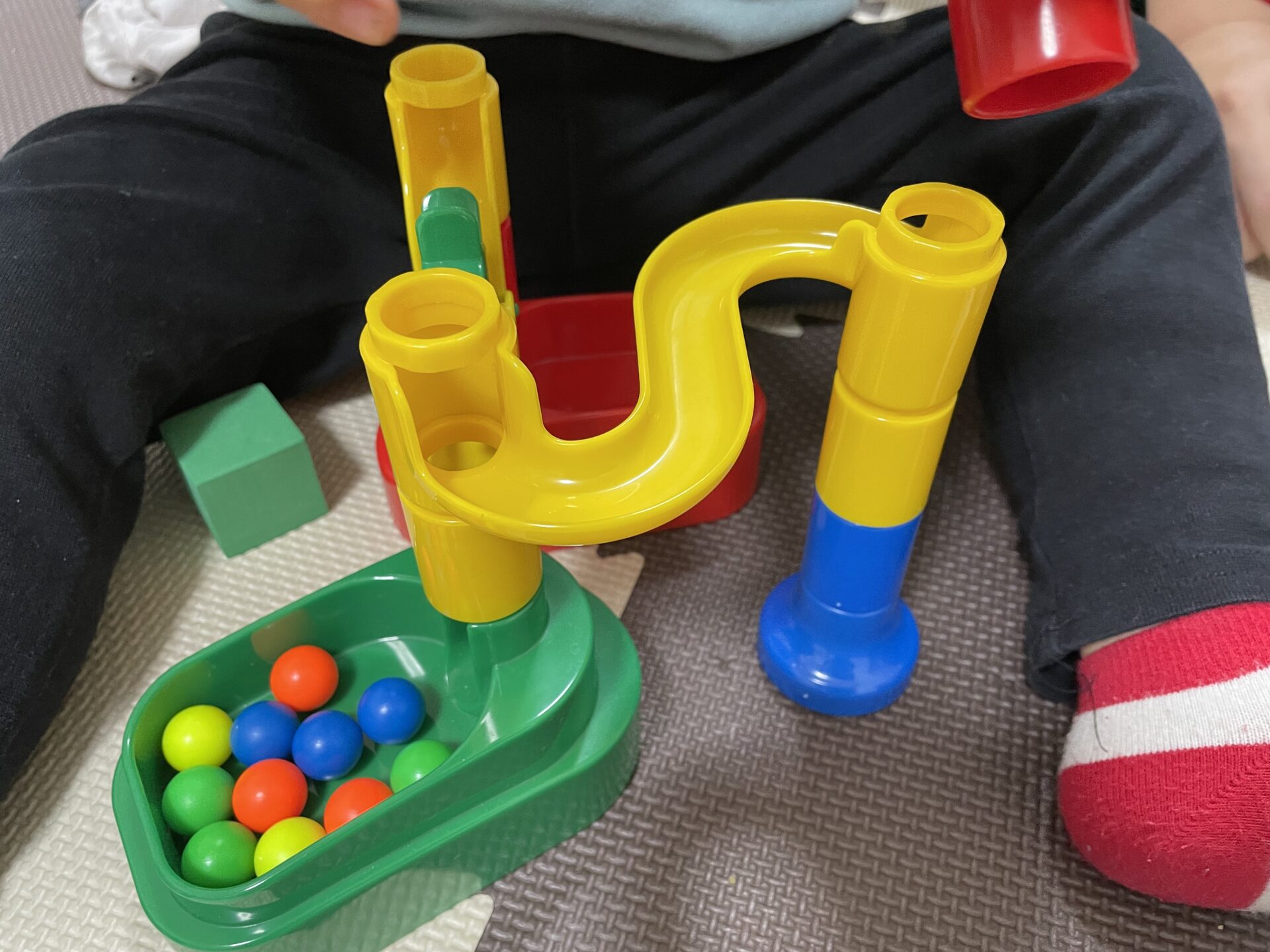 誤飲はしない？くみくみスロープ100の価格やおすすめの遊び方 | しましママログ